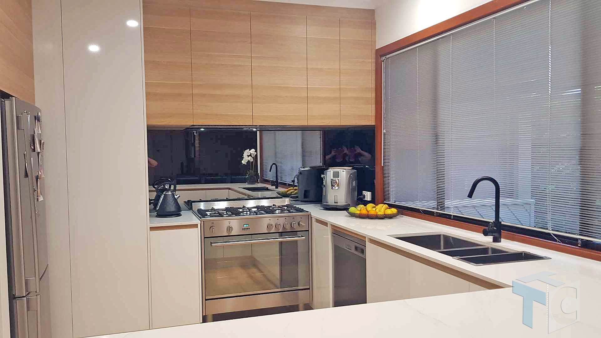 KITCHENS – Tea Tree Cabinets